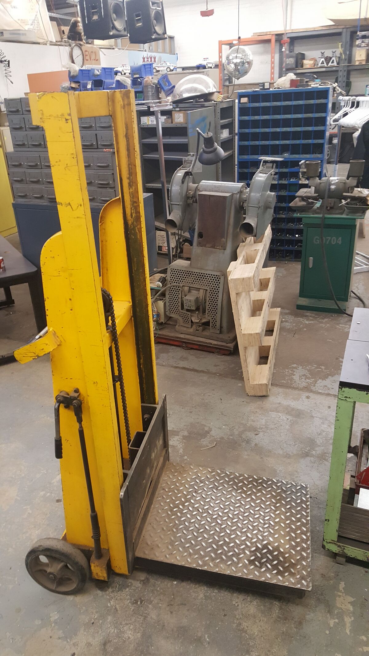 Hydraulic Lift Table - Pumping Station One