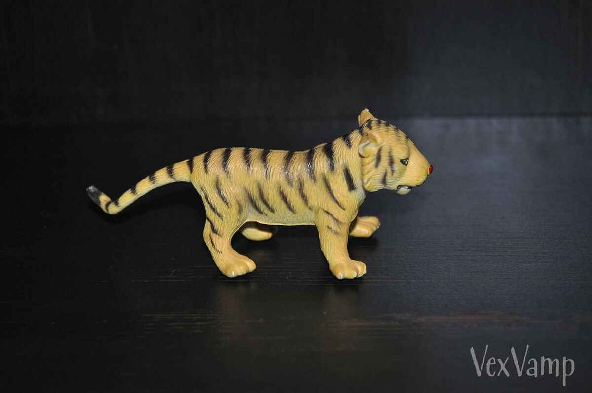 AAA Tiger Cub Standing with Ears Back - Toy Animal Wiki