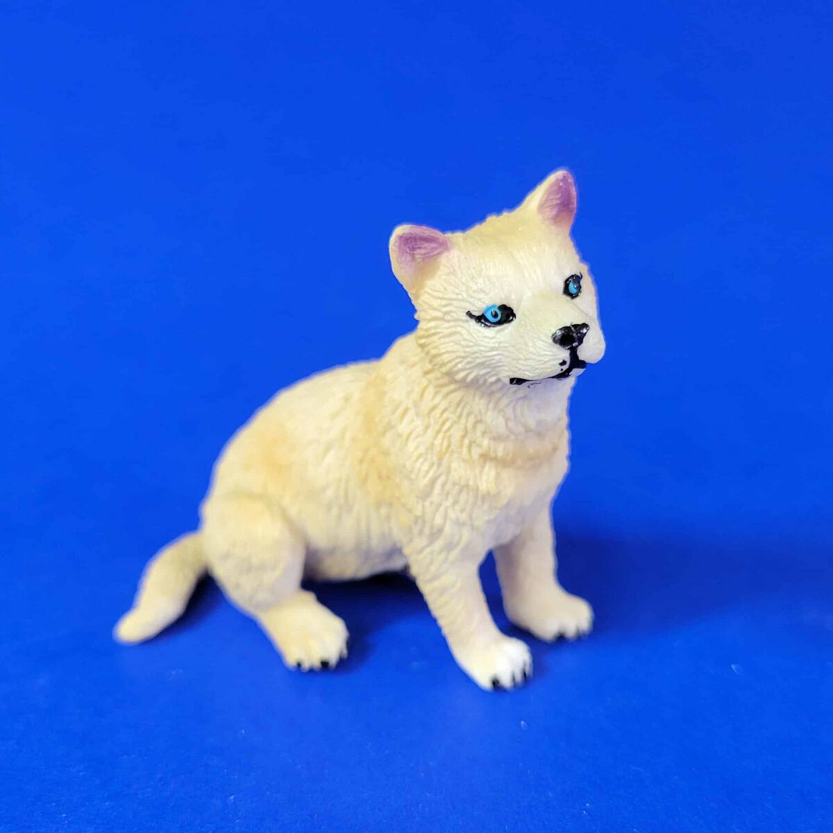 ToyMany White wolf cub sitting - Toy Animal Wiki